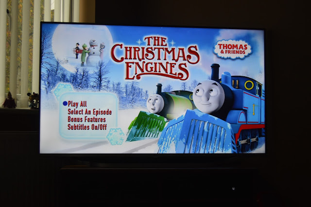 Playdays and Runways: Thomas and Friends - The Christmas Engines DVD Review