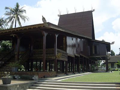 Rumah Adat Banjar ~ Banjarmasin-Culture