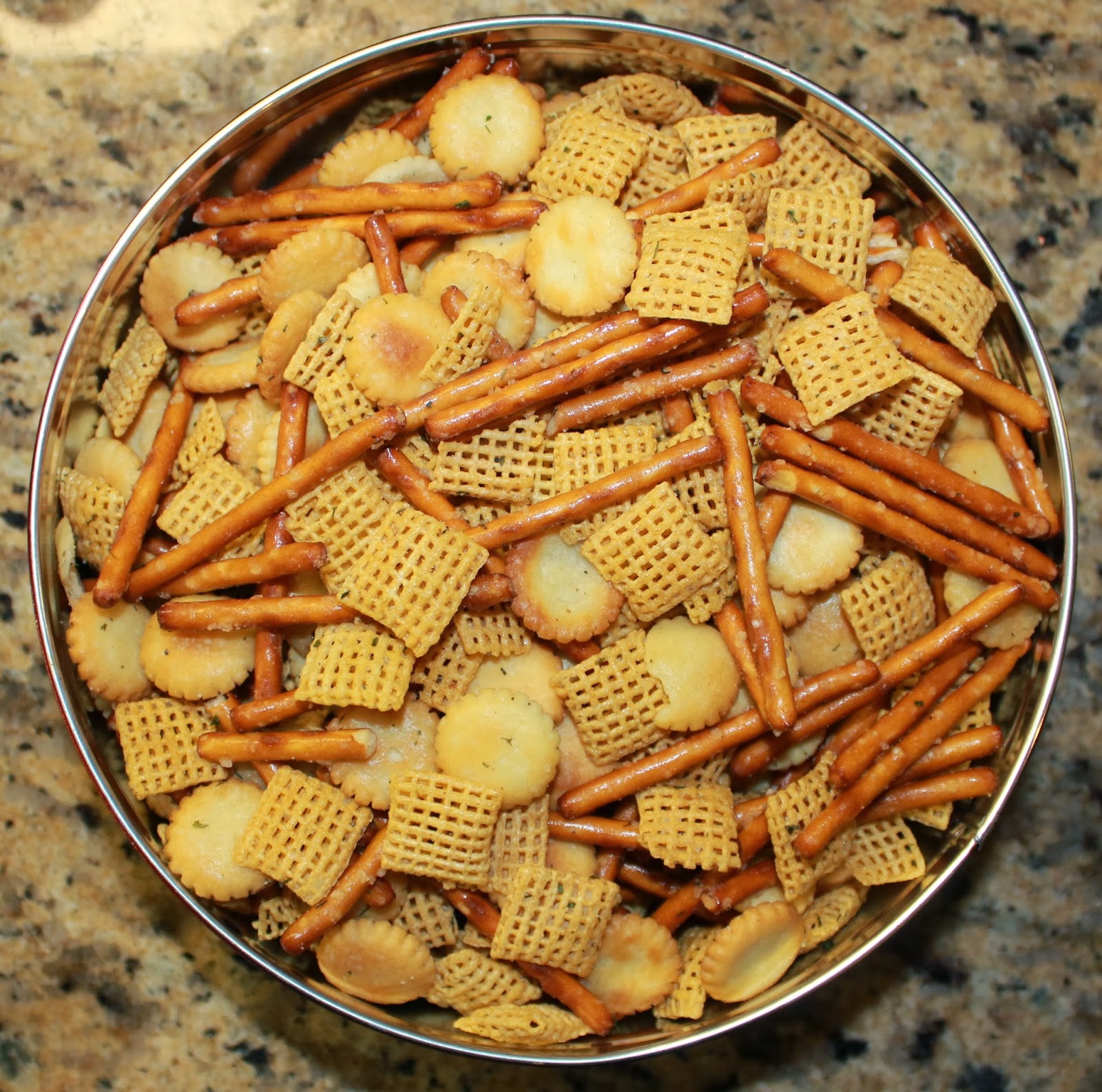 The Ratliffs: Party Crackers