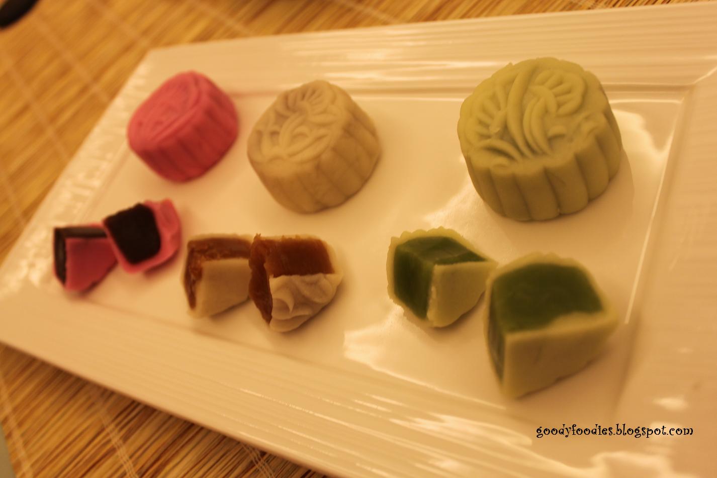 GoodyFoodies: Mini Snowskin Mooncakes @ Elegant Inn Hong Kong Cuisine ...