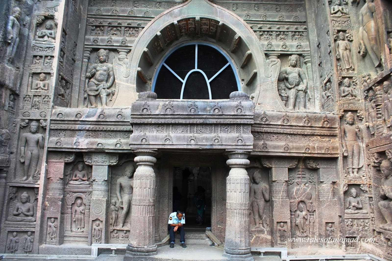 Tales Of A Nomad: Ajanta Caves- Paintings and Sculptures from a Bygone ...