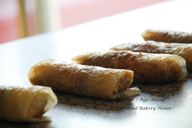 Awayofmind Bakery House: Lor Bak / Ngo Hiang (Five-Spice Pork Rolls)