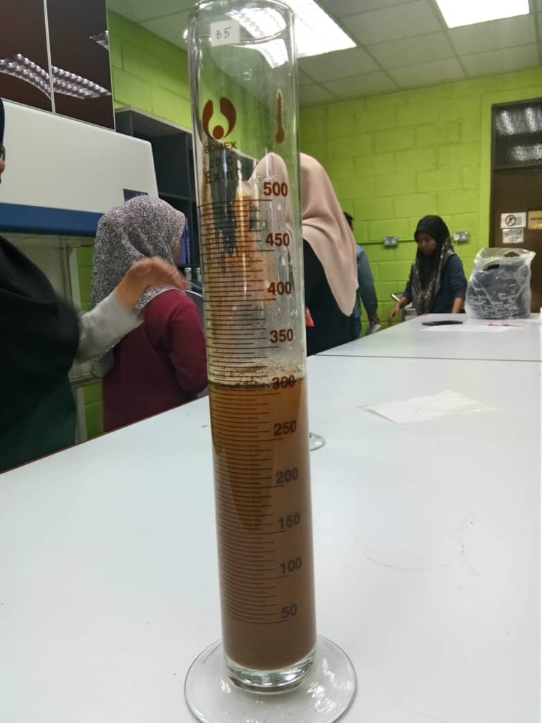 AMALI MINGGU 3 : EKSPERIMEN TANAH (24.9.18)