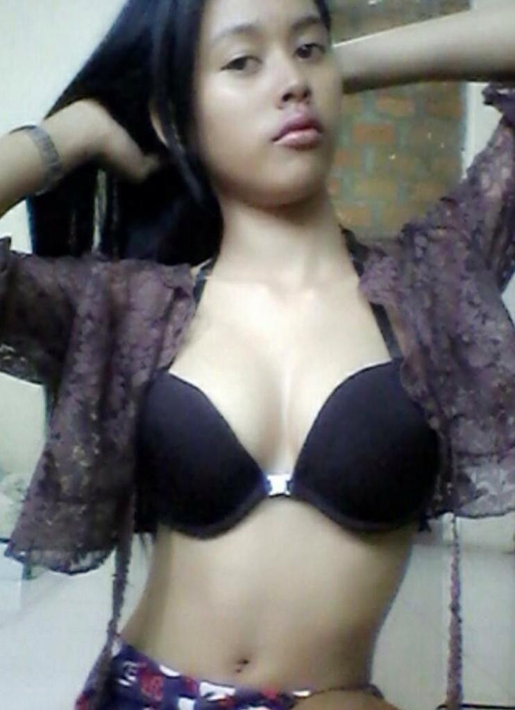 Erna Manis Toket Gede - Bugil Mania