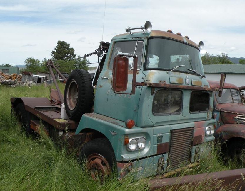 Just A Car Guy: wow... an International Harvester Sightliner COE tow ...