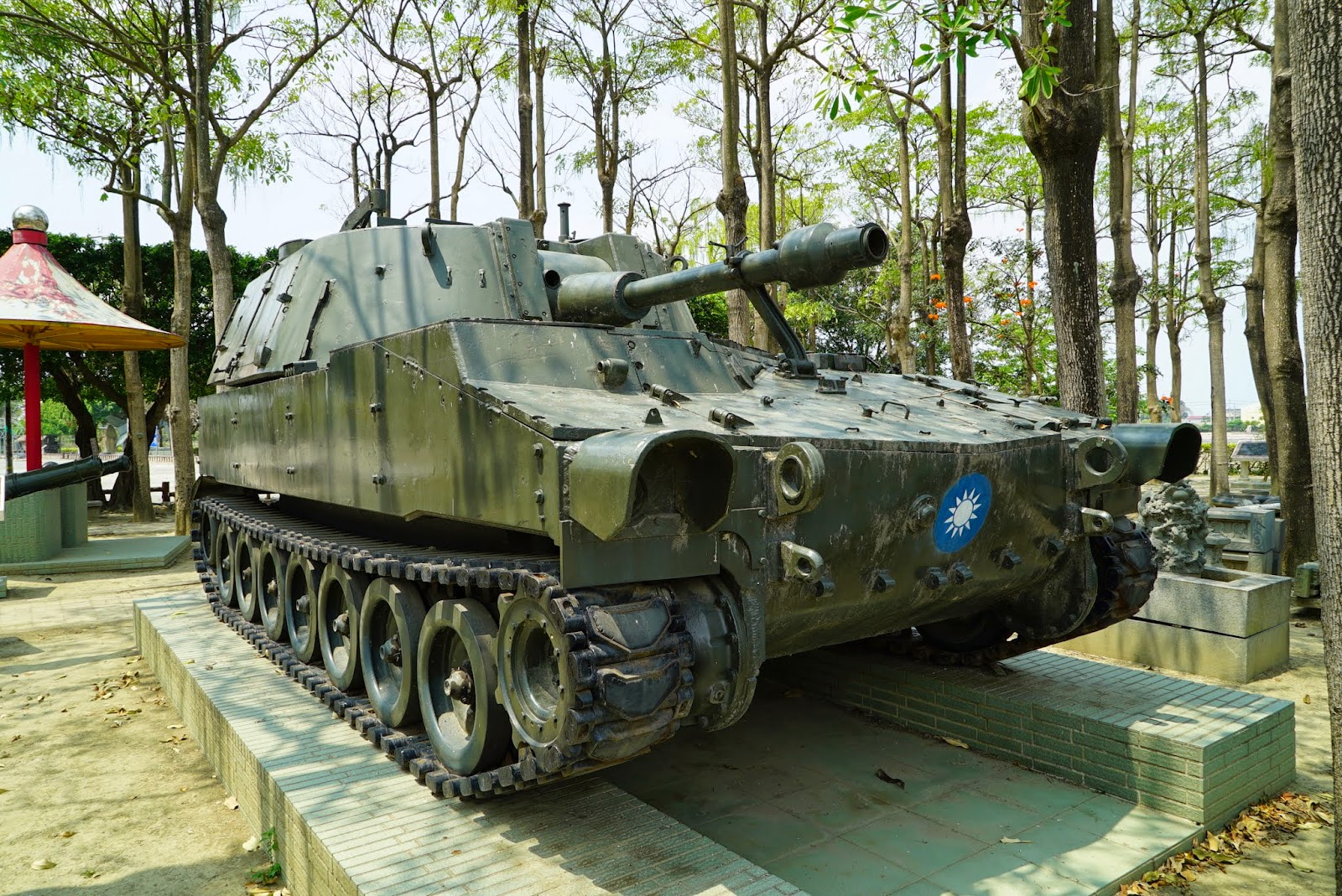 Blair's 軍事,警察及消防攝影: M108 howitzer 自走砲