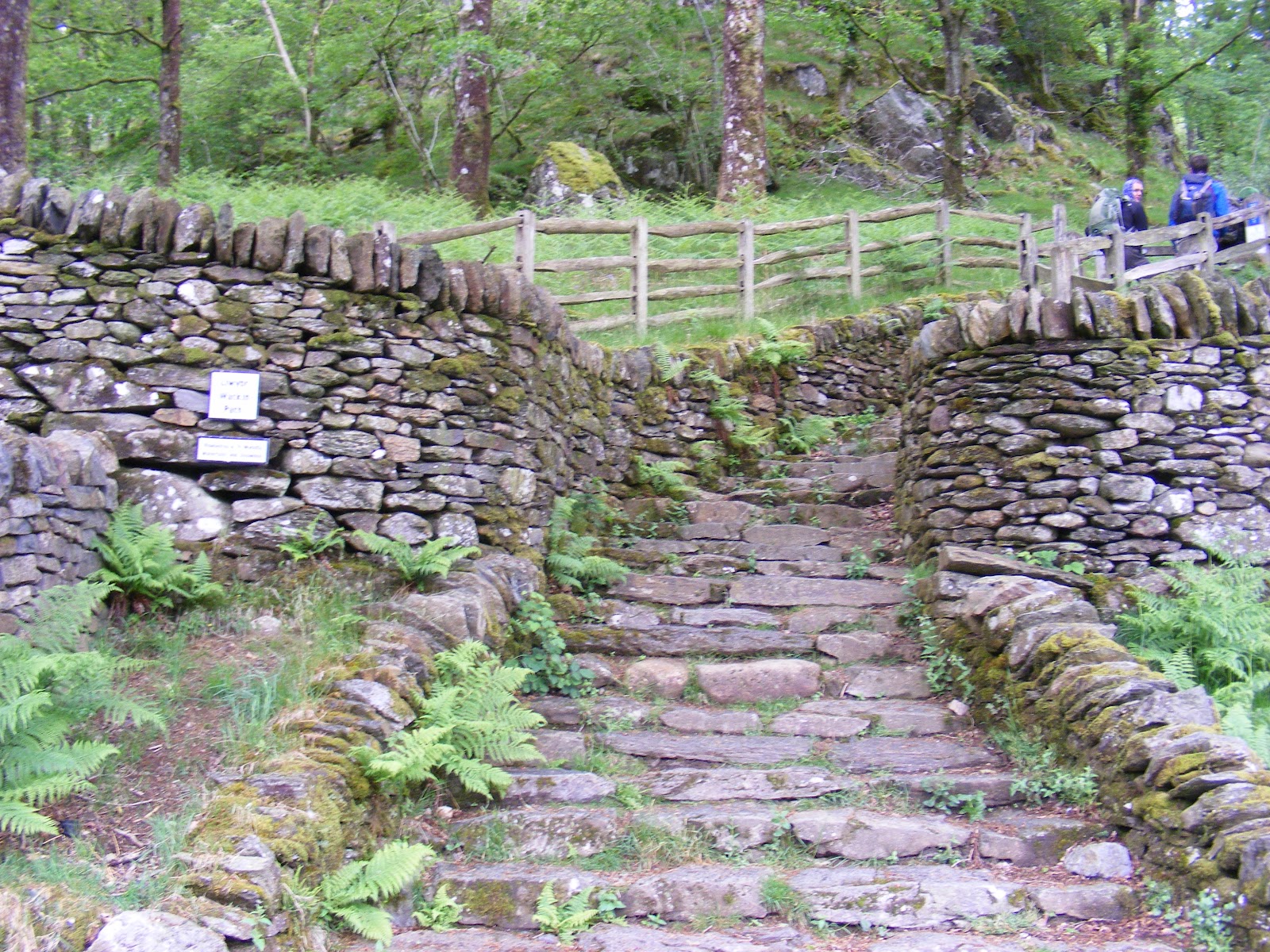 My Adventures!!: Snowdon via The Watkins Path and down PYG and Miners ...