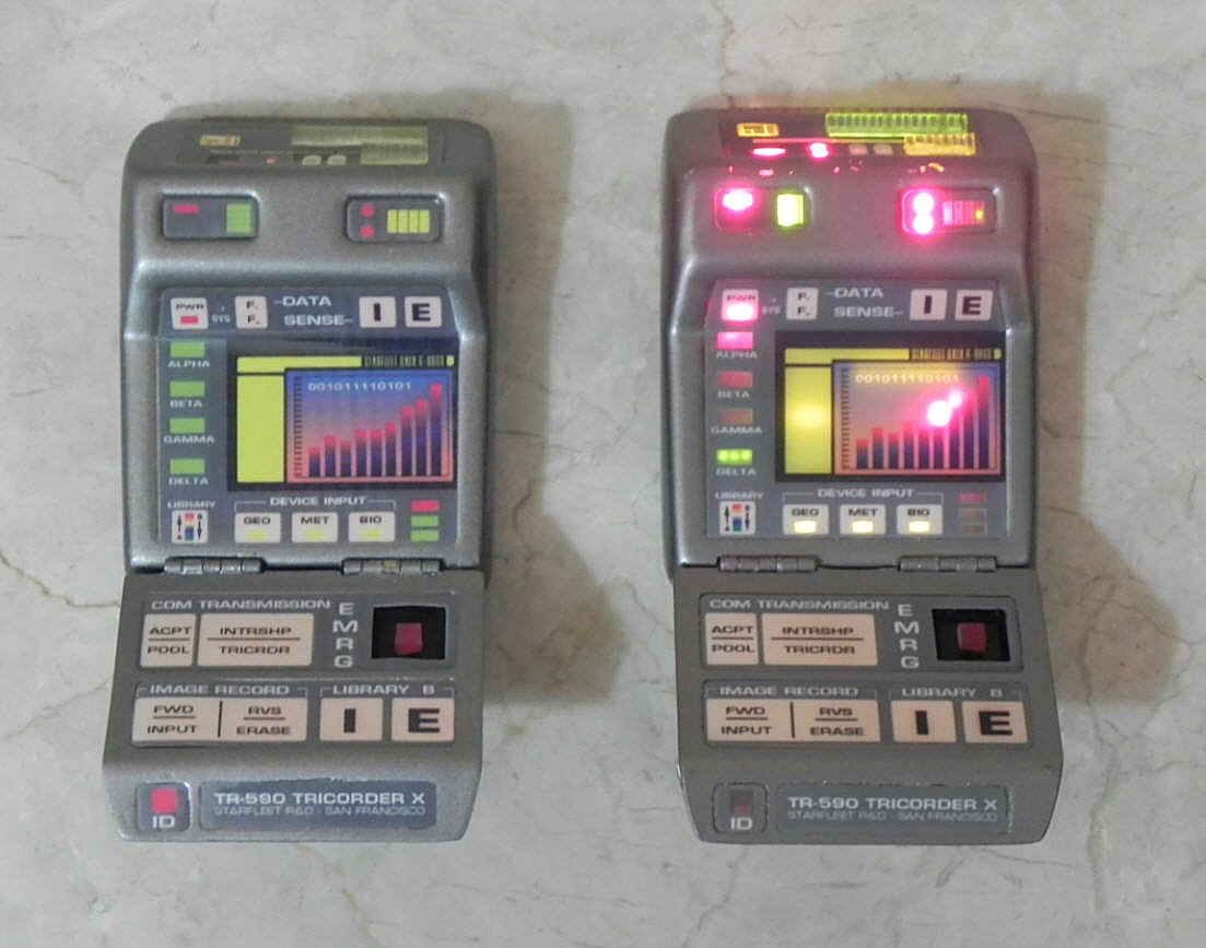 Star Trek Prop, Costume & Auction Authority: Star Trek: Voyager Hero ...