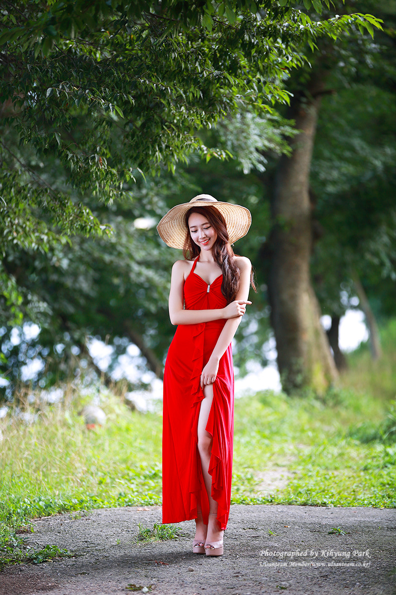 Shin Hae Ri - Nature's Beauty | Beautiful Korean Artists