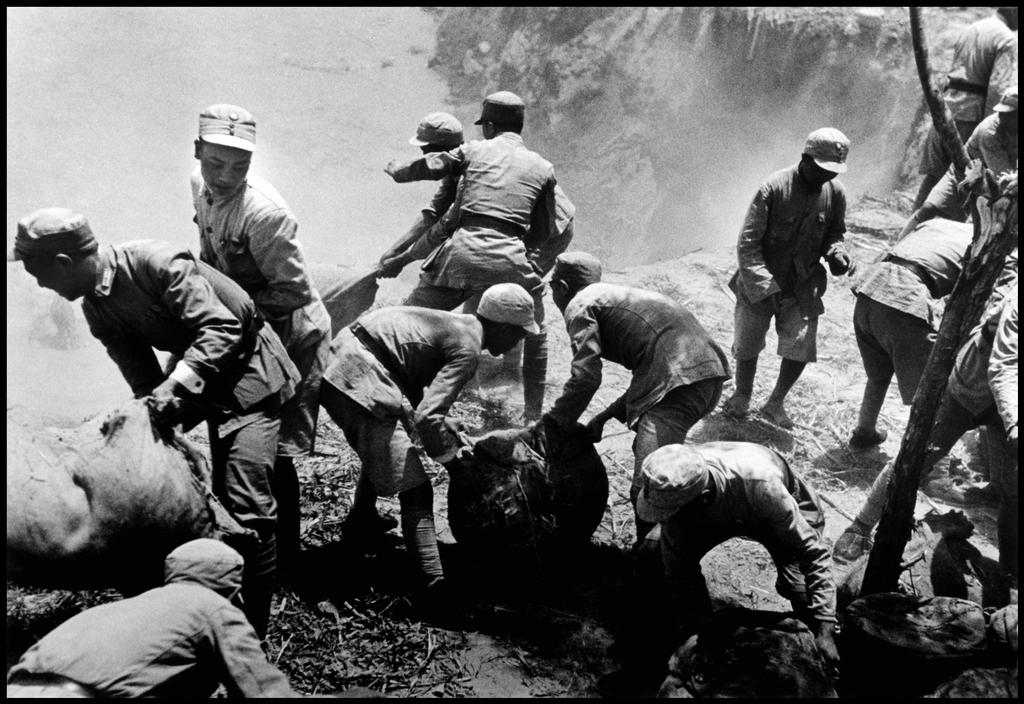 solitary dog sculptor: Photos - Fotos: Robert Capa - China 1938 - Sino ...