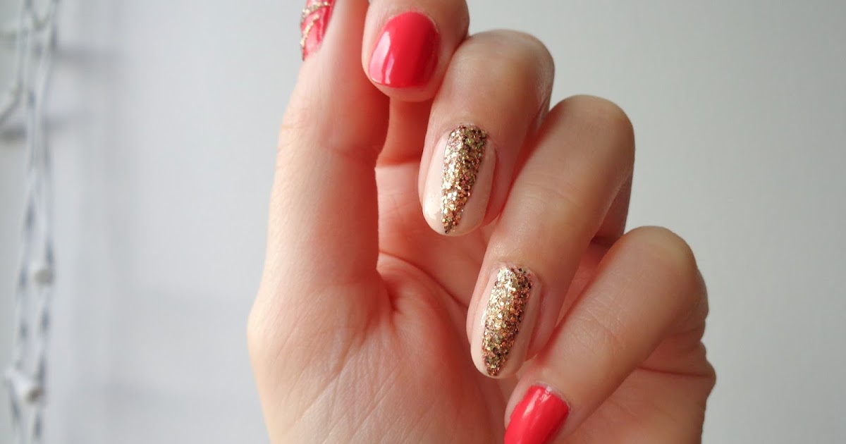 Nail art corail, beige et pailleté | The Mariette Blog