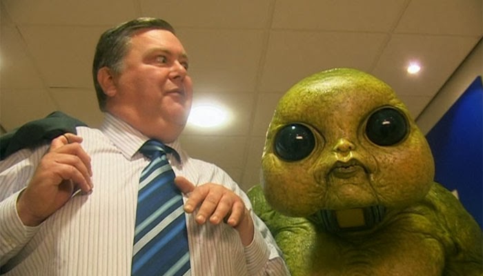 TARDIS Musings: Revenge of the Slitheen - SJA 1.1