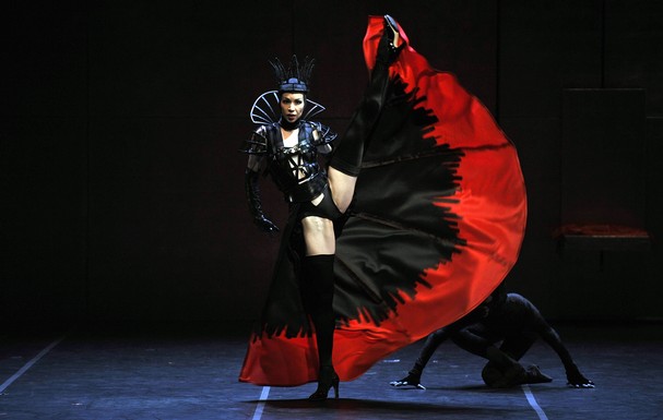 ONCE UPON A BLOG: Ballet Preljocaj & Jean Paul Gaultier's "Blanche ...