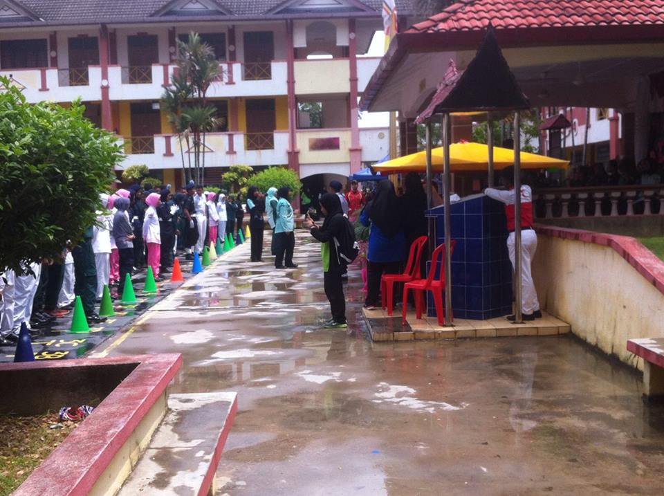Cerita Kami...: Pertandingan Kawad Kaki Peringkat Sekolah di SMKDC Nilai