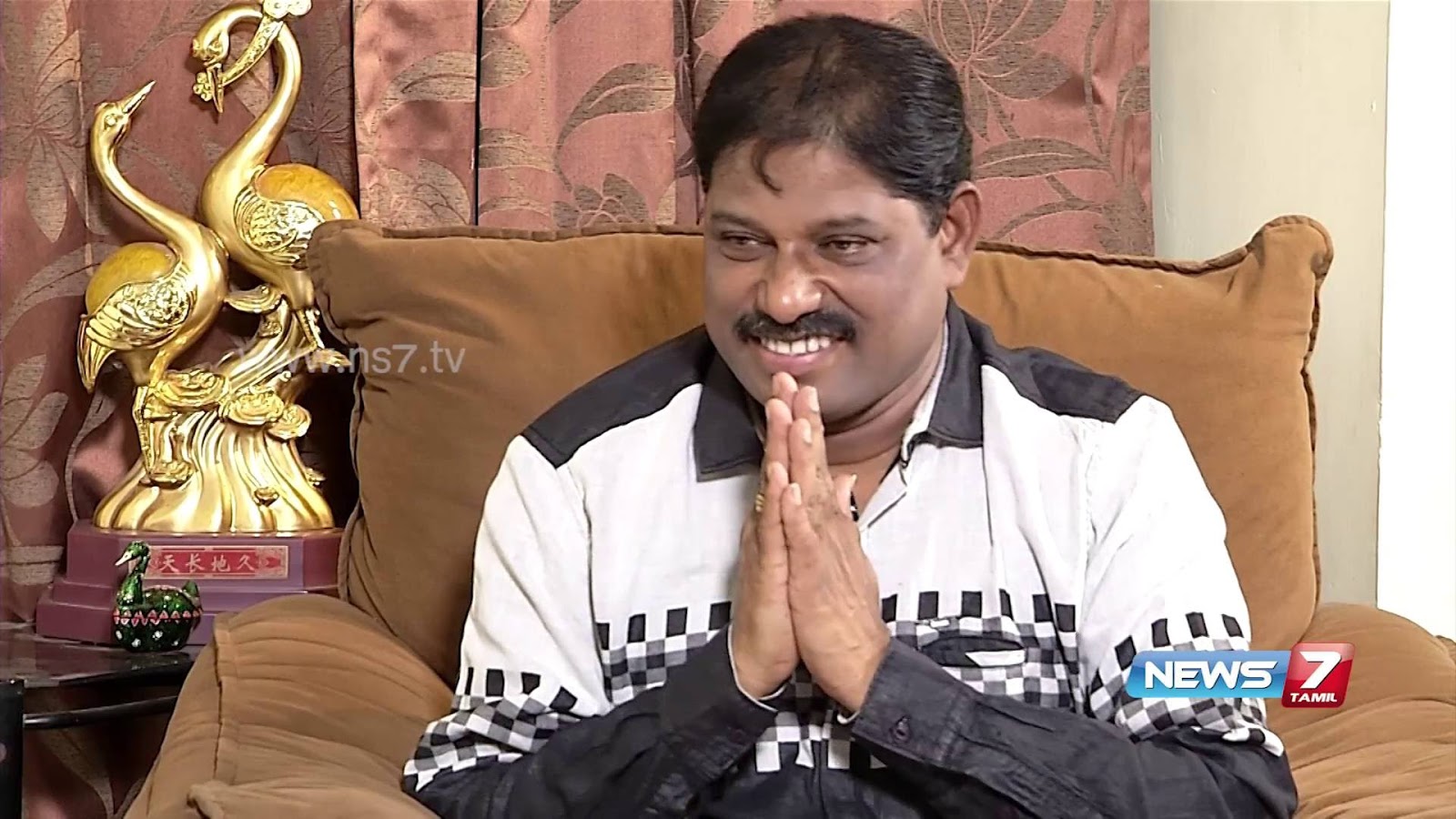 கரந்தை ஜெயக்குமார்: புத்தகக் கோட்டை