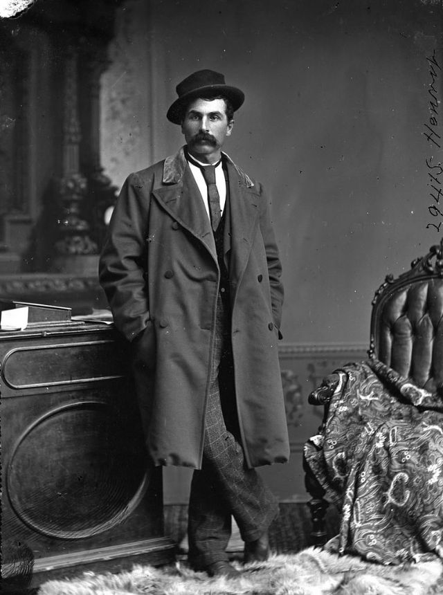 30 Vintage Portraits of Canadian Gentlemen With Mustaches From the ...