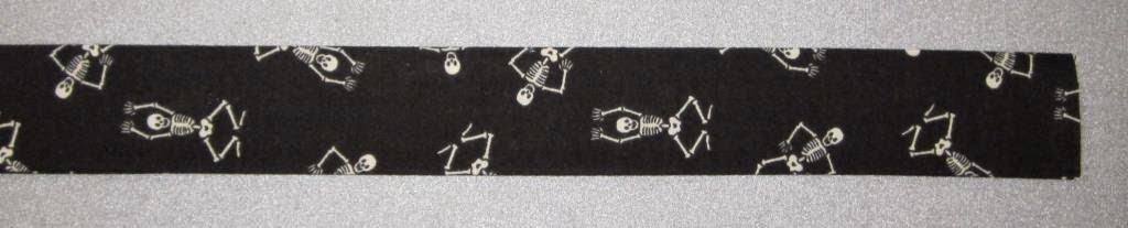 GIY: Goth It Yourself: Tutorial: DIY Fold-Up Fabric Tote