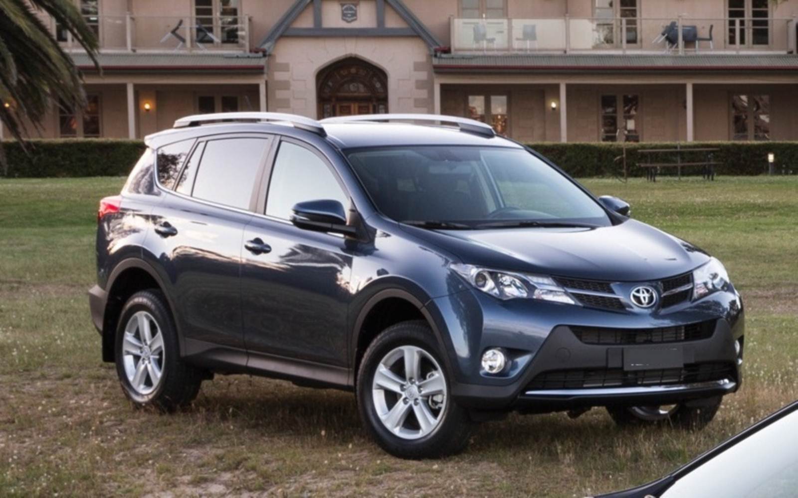 Nova RAV4 2014 chega ao Brasil até o meio do ano