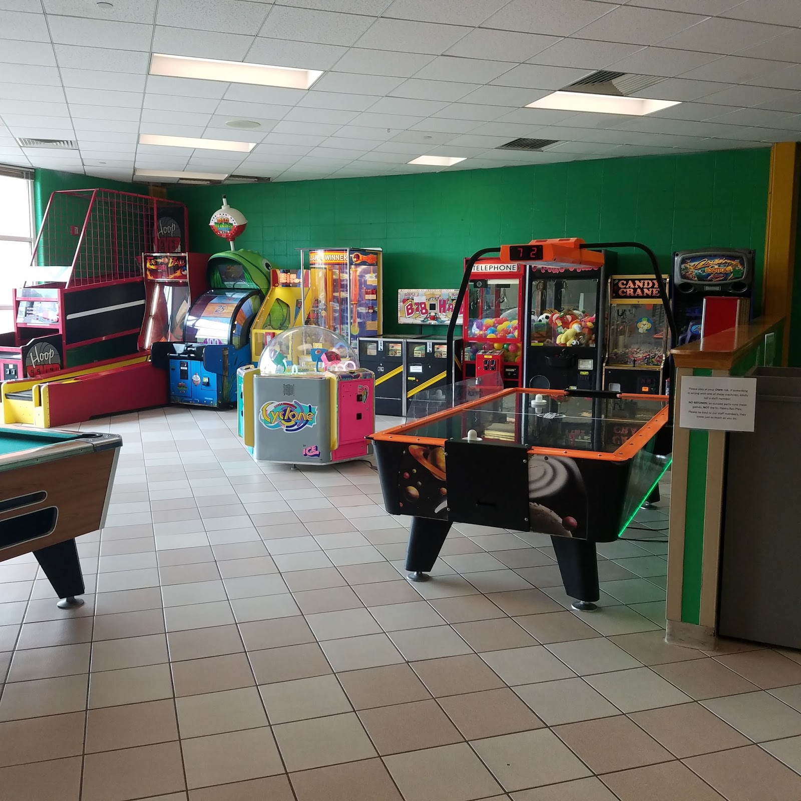 Play St. Louis: Indoor Pool at St. Peter's Rec Plex