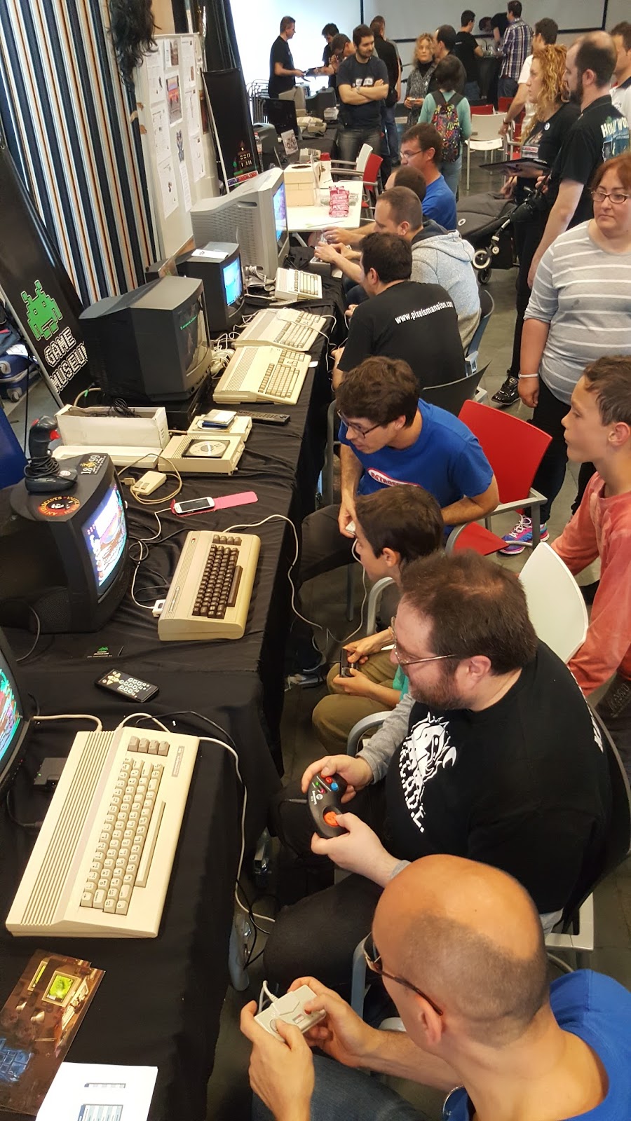 Explora Commodore 2 #Commodore Plus | Commodore manía