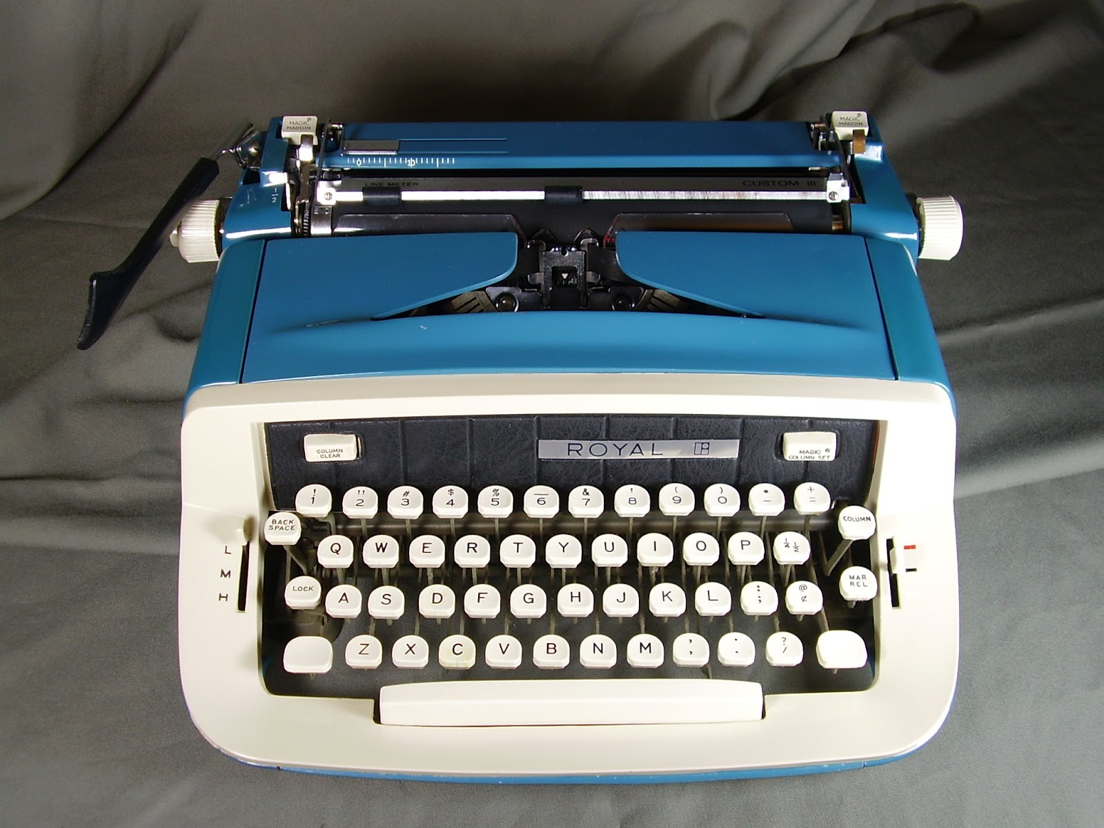 Fountain Pens & Typewriters: Royal Custom-III