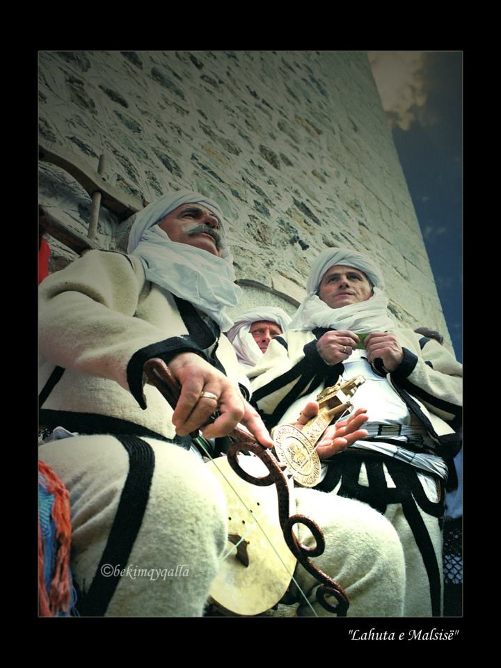 Amazing ALBANIA: Traditional cloths