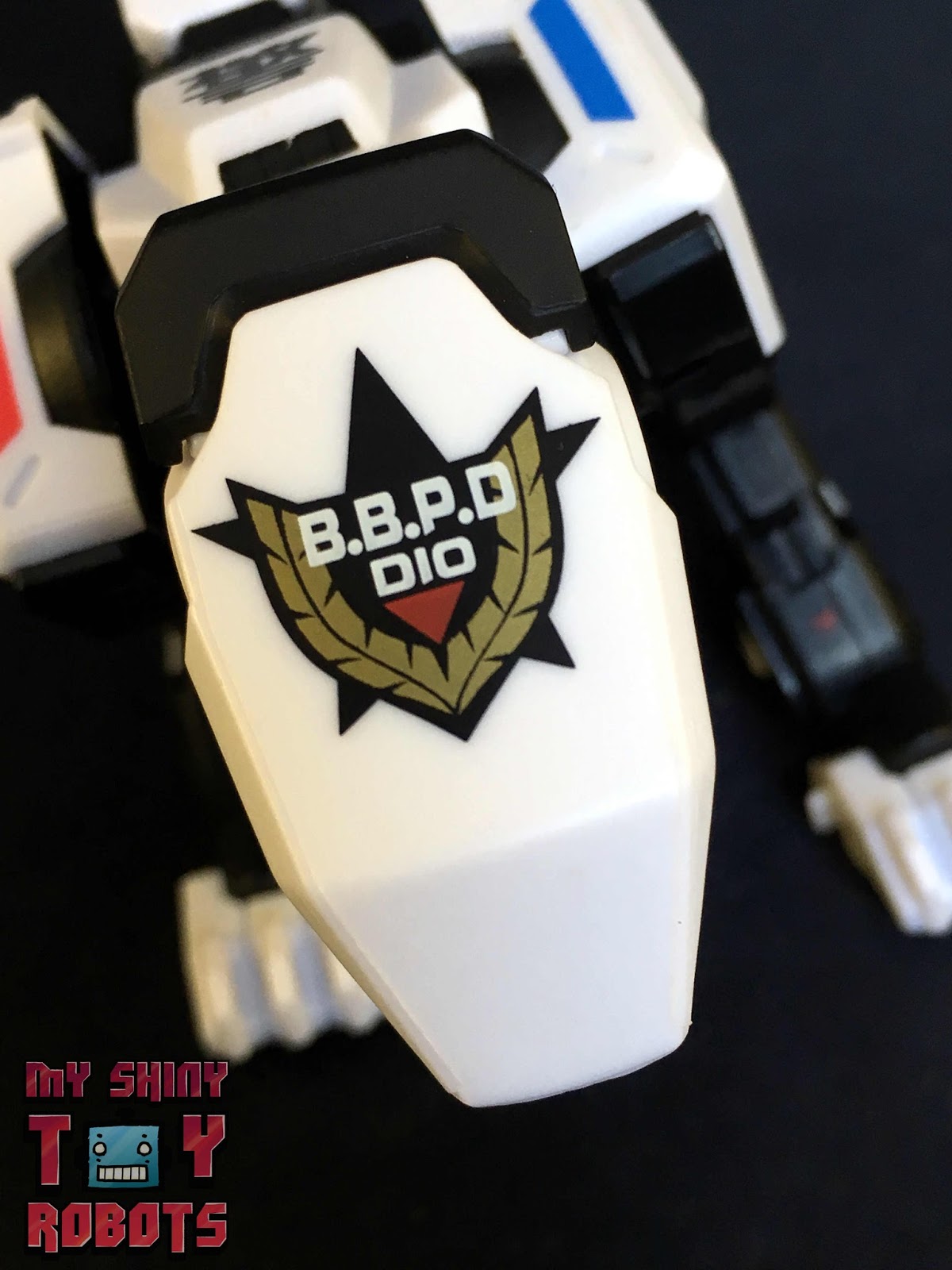 My Shiny Toy Robots: Toybox REVIEW: 52TOYS Beast Box BB-01 DIO (Police ...