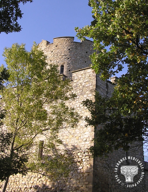 LA FRANCE MEDIEVALE: SAINT-QUENTIN-FALLAVIER (38) - Le château de Fallavier