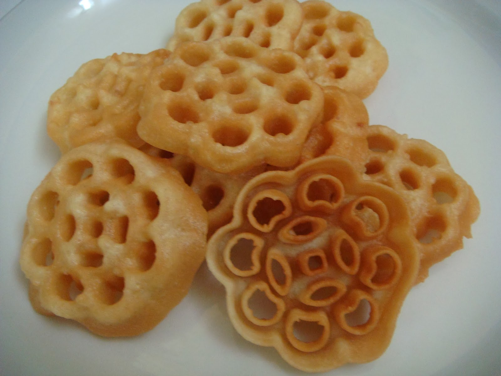 Kuih Rose / Kuih Goyang - Vera's Kitchen