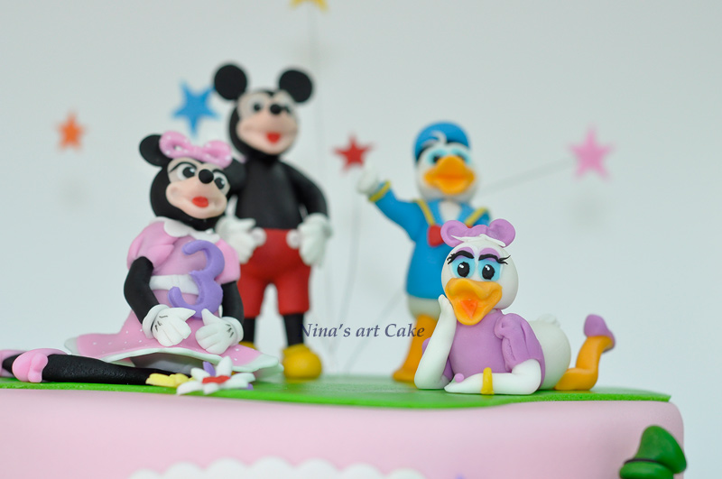 Nina's Art Cake: Tort Mickey Mouse si prietenii