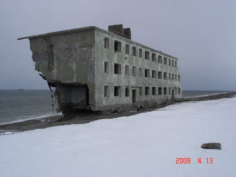 Deserted Places: An abandoned Russian apartment building by the sea