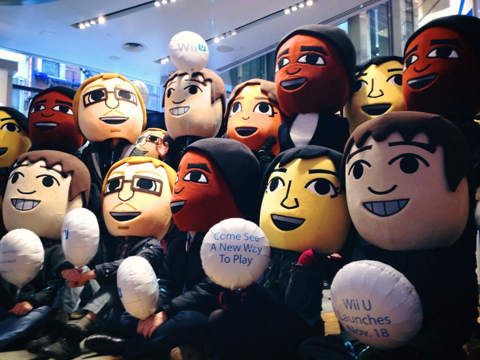 O Wii U só chega domingo, mas os Miis já invadiram a Nintendo World ...
