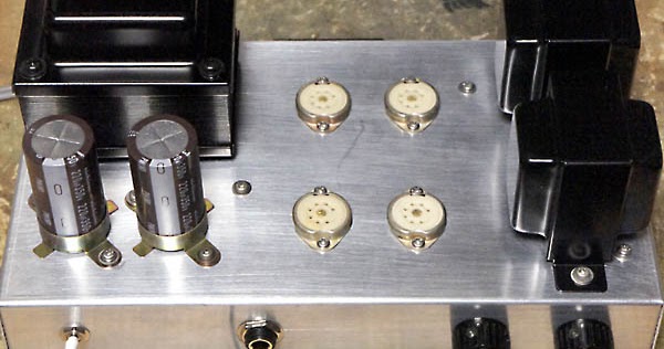 アンプを作る : 6AQ5 PP : 製作 ～ 部品組み付け