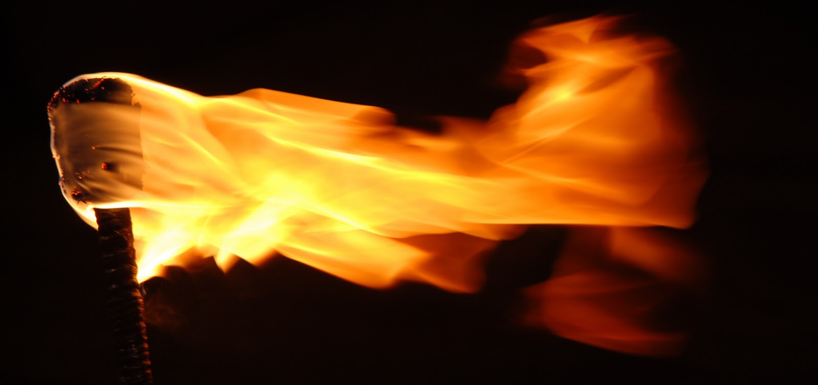 Palabras Infames: La Antorcha.