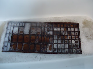 Ethelilly: Restoring an antique printer's tray.