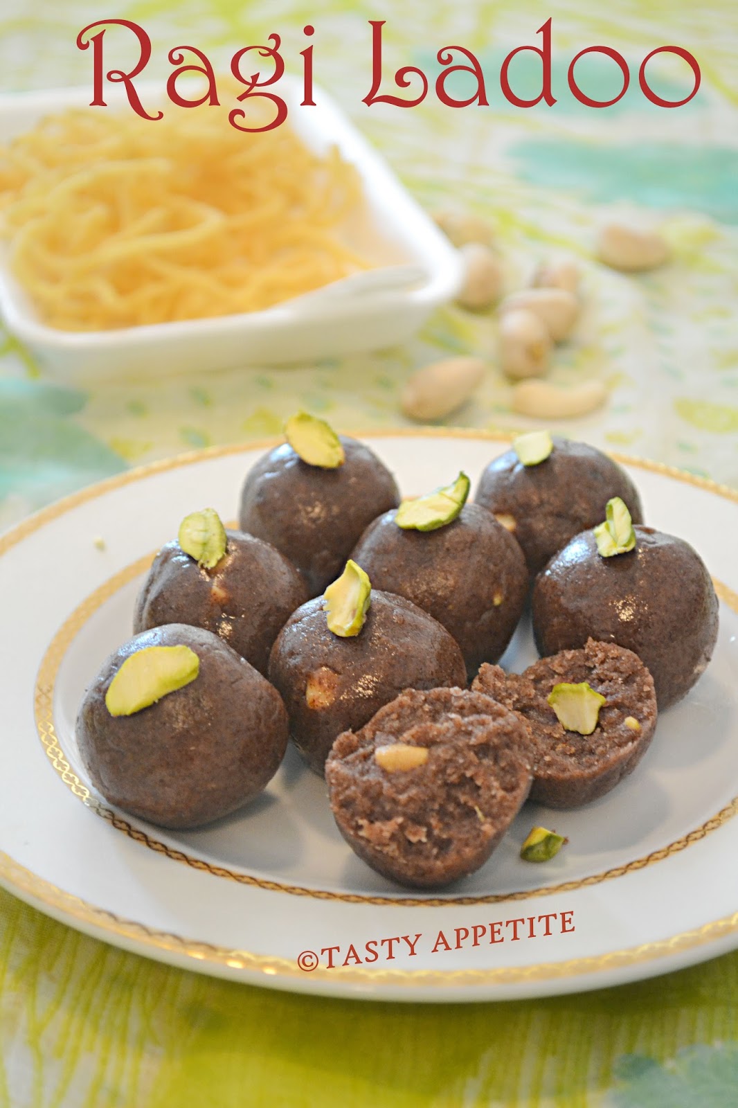 RAGI LADOO / HEALTHY FINGER MILLET LADOO / EASY LADOO RECIPES / DIWALI ...