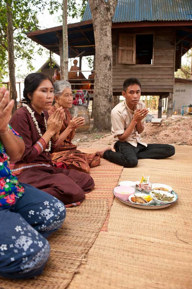 Allen's World: Theravada Buddhist Bone Washing Ritual