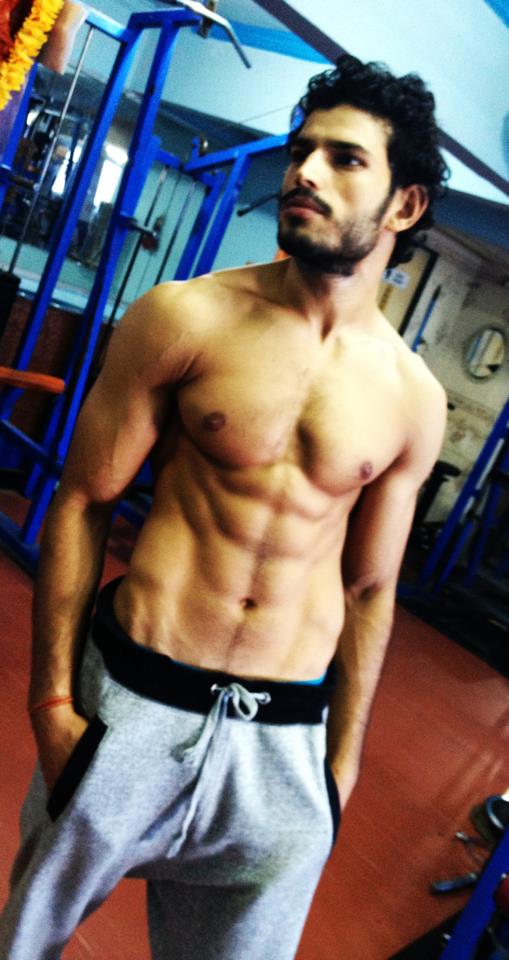 Shirtless Bollywood Men: Manoj Sharma