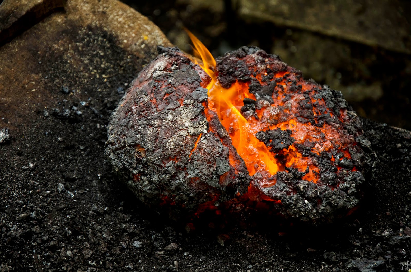 Shards of the Dark Age: The Catalan Forge