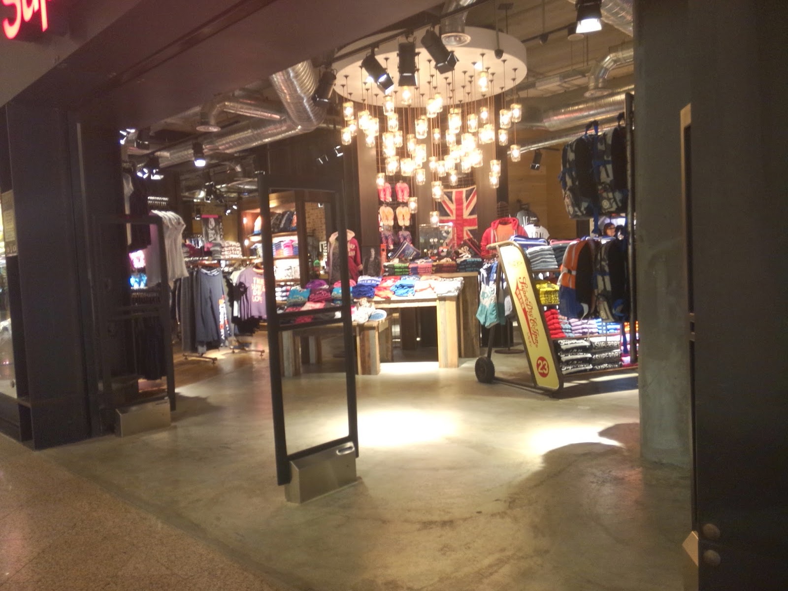 Visual Merchandising: Store Visit Report @ Superdry