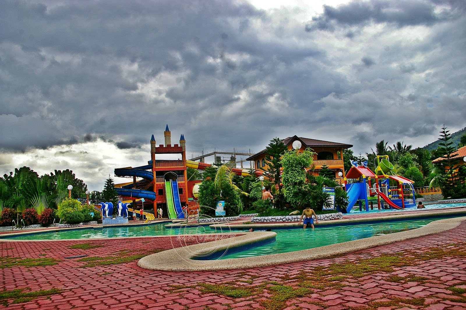 Isna Tako: Kultura Splash Wave Magic