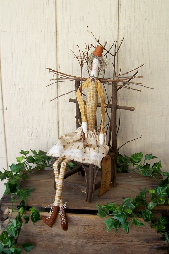 Vintage Keepsake Trunk: PRIMITIVE GARDEN ANGEL w/ RUSTIC CHAIR "Twiggy"