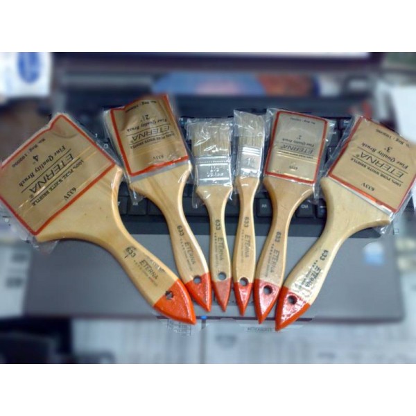 sebuah catatan: kuas bulu babi