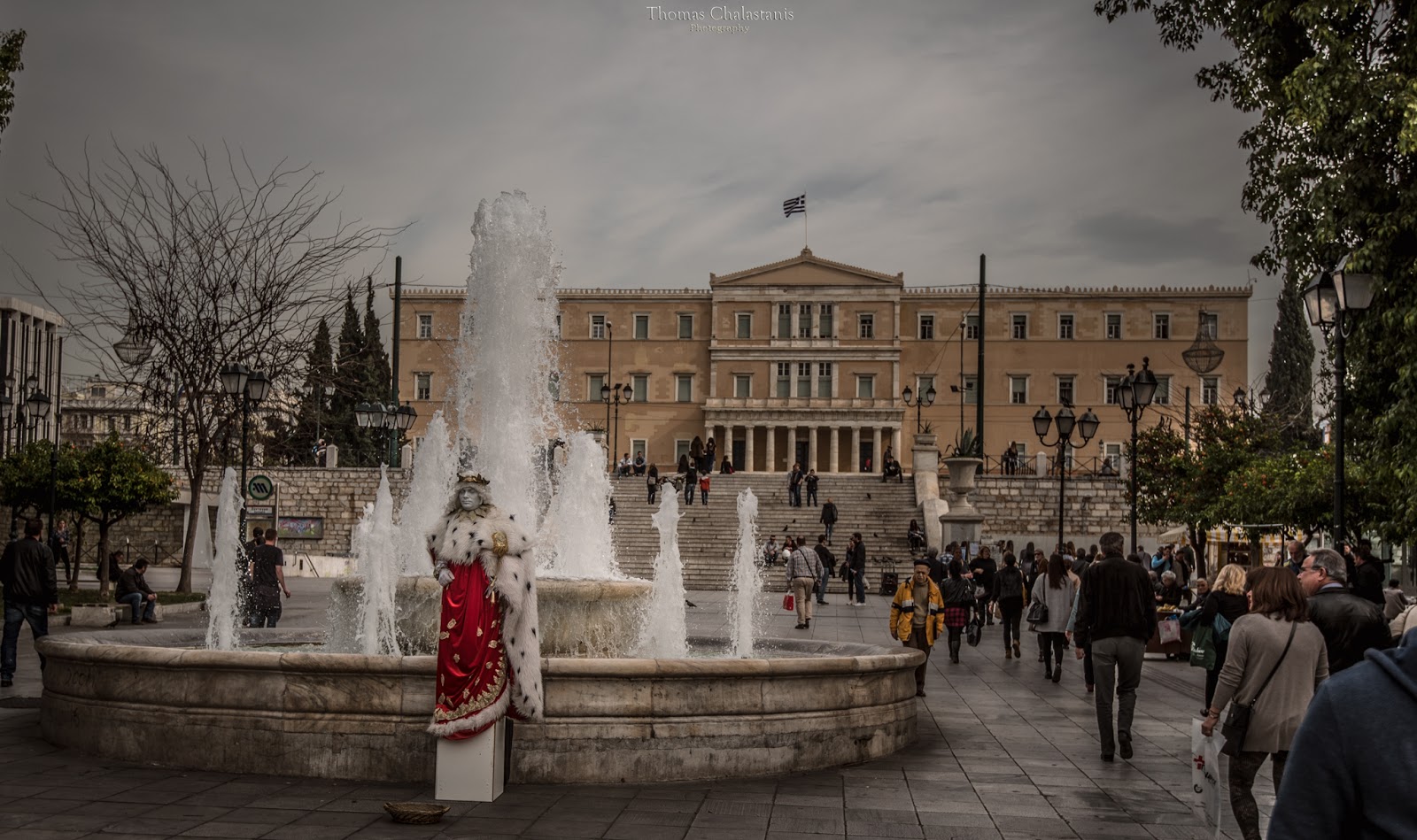 Traveling with Thomas: Syntagma Square - Athens City