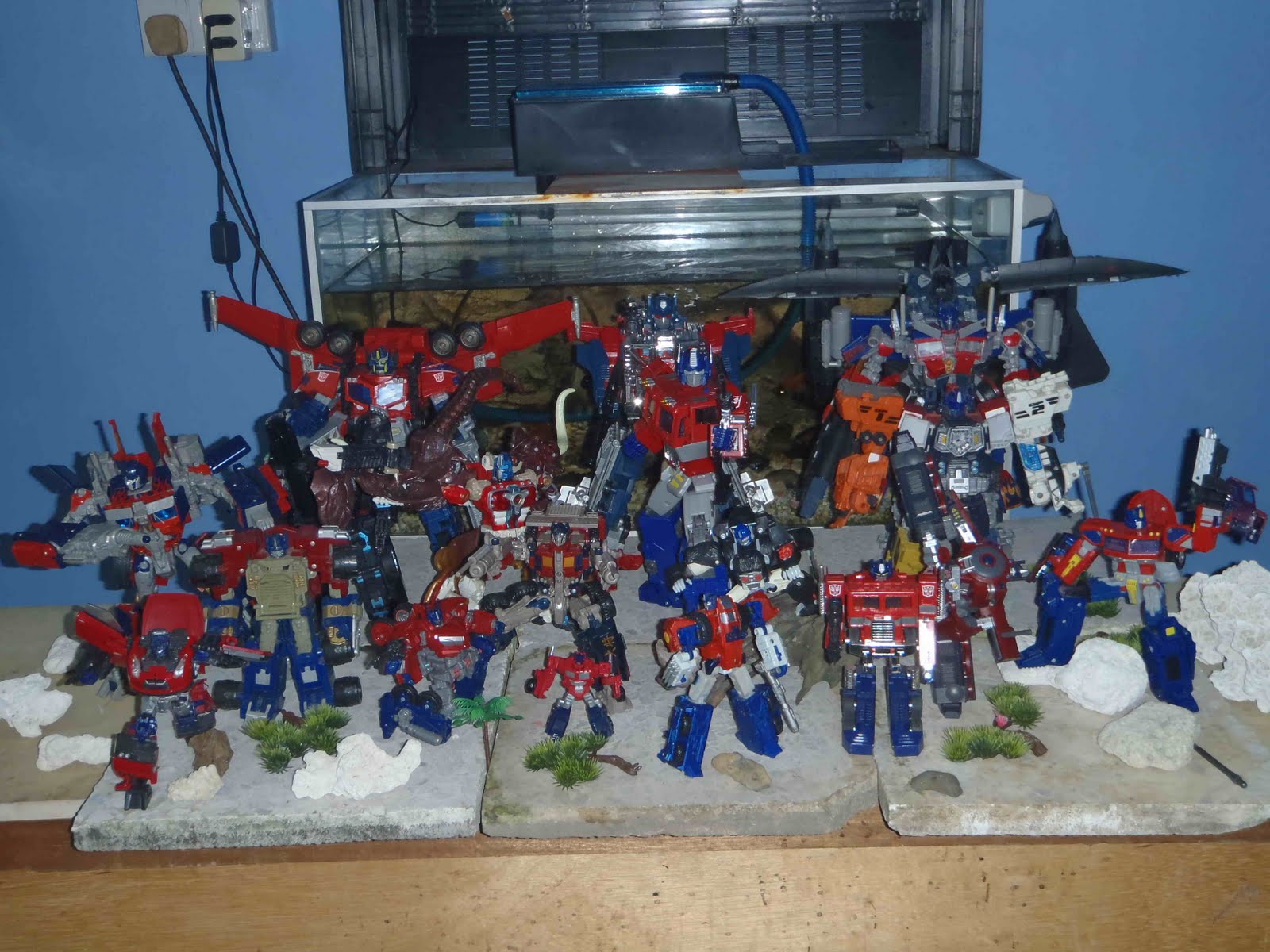 New Planet Cybertron: Various Transformers Diorama
