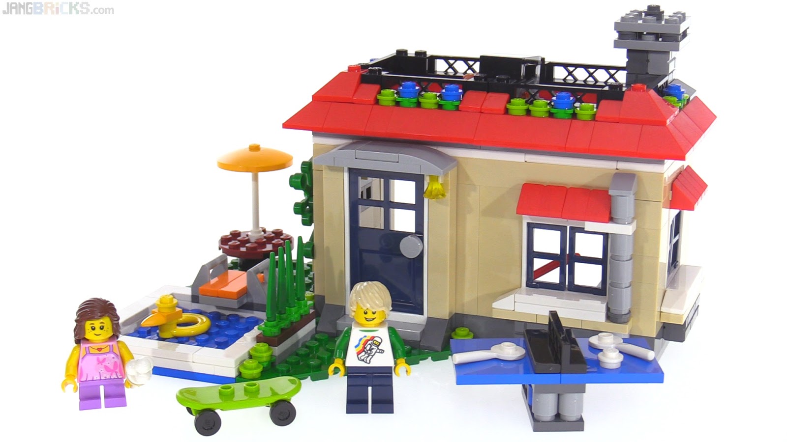LEGO Creator 3-in-1 Modular Poolside Holiday review! 31067