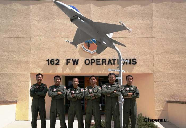 Pilot TNI - AU berlatih di Wing Tempur 162 Tucson, Arizona. | KASKUS