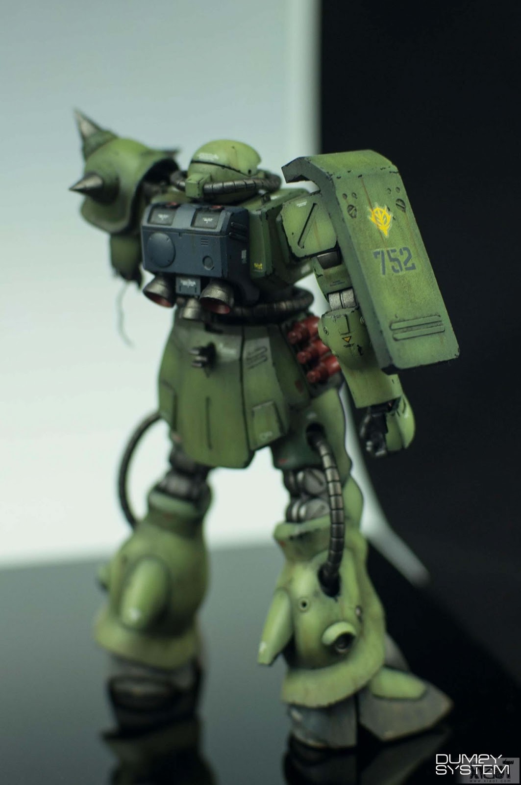 GUNDAM GUY: HGUC 1/144 MS-06FZ Zaku II - Customized Build