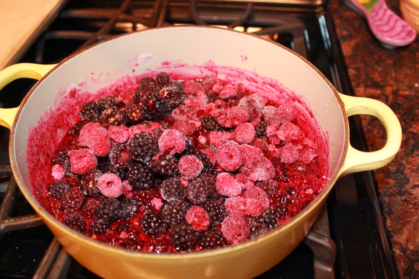 Michelle's Tasty Creations: Blackberry~Raspberry Pie