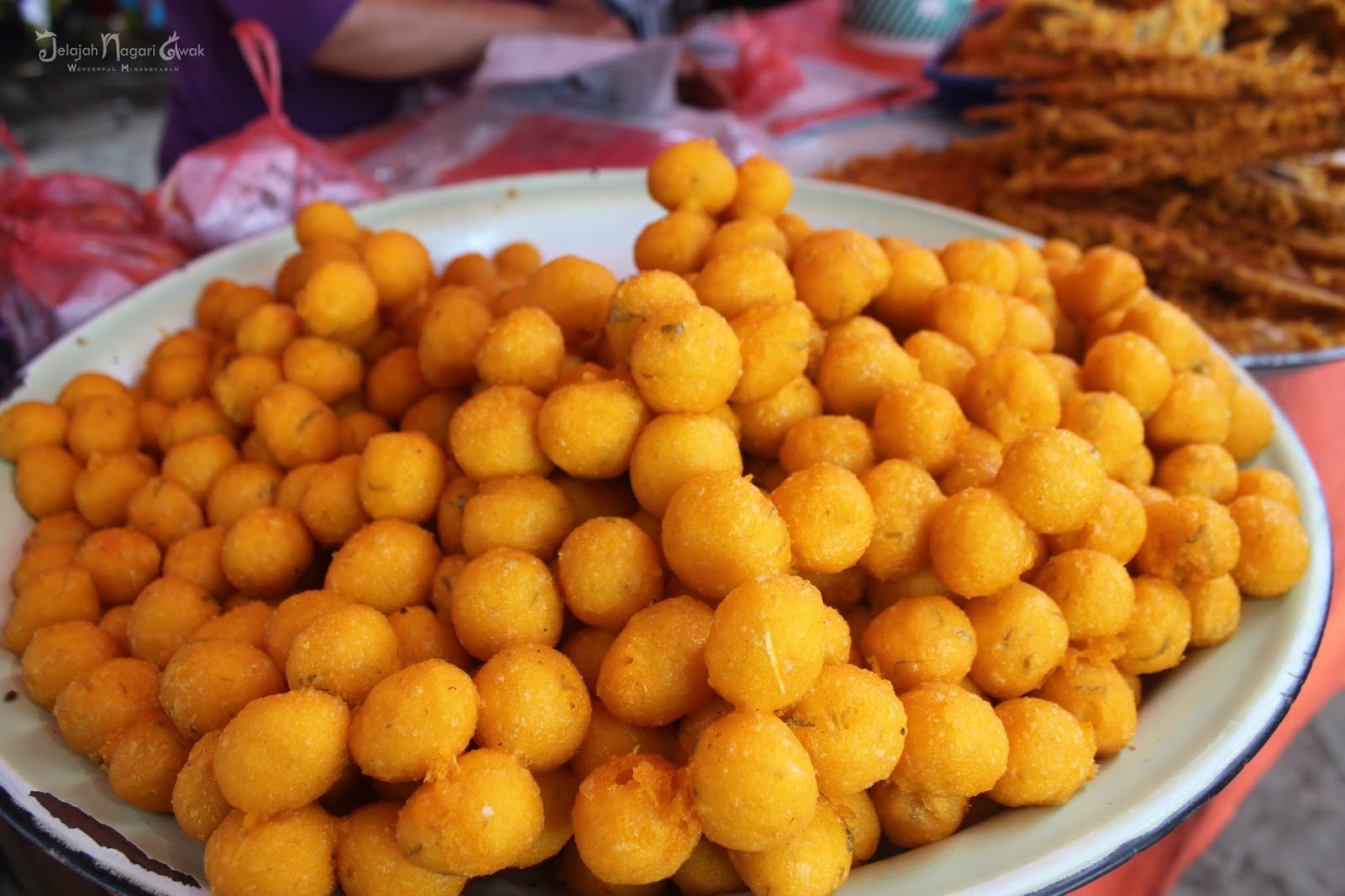 Jelajah Nagari Awak: Sala Lauak Gorengan Khas Pesisir Nan Enak Asal ...